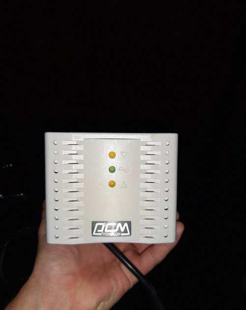 Стабилизатор напряжения Powercom TCA-1200