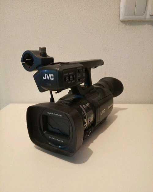 Камера JVC GY HM10E