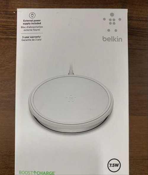 Беспроводная зарядка Belkin с адаптером