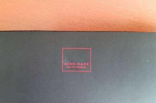 Acme Skinny Sleeve