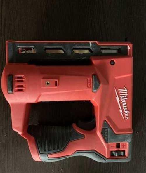 Степлер Milwaukee m12