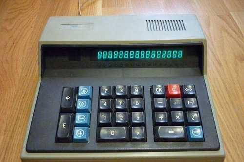 Старые калькуляторы с питанием от розетки 220 В