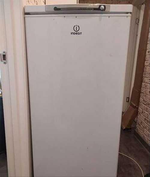 Холодильник бу indesit 125см