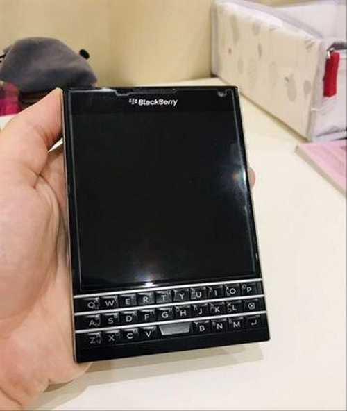 BlackBerry Passport SQW100-1 (UK)