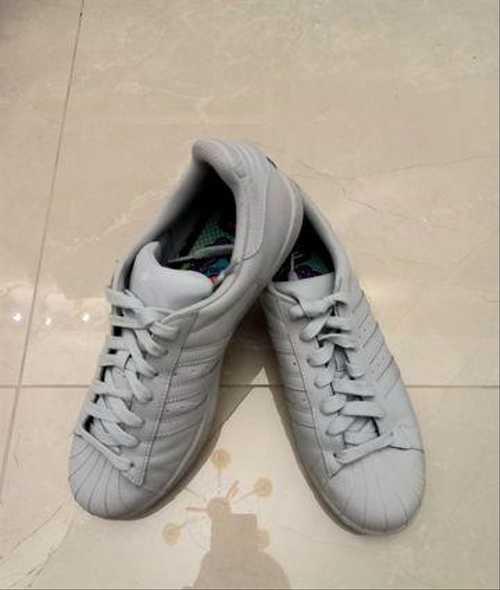 Кроссовки adidas Pharell williams. 42,5