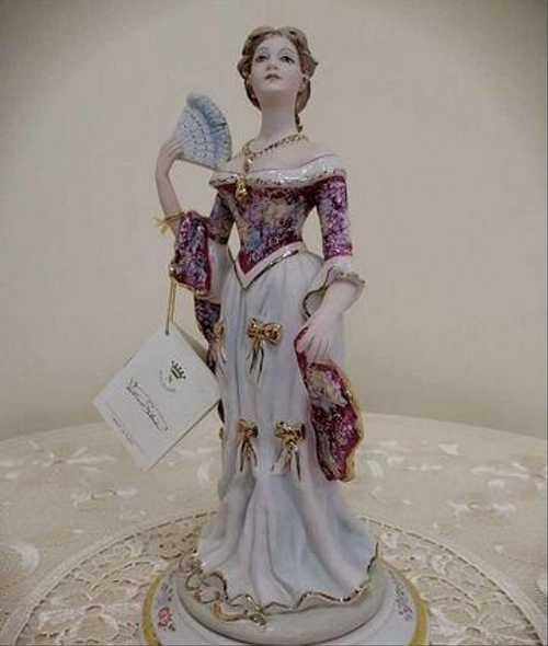Статуэтка коллекционная фарфоровая Vittorio Sabadi