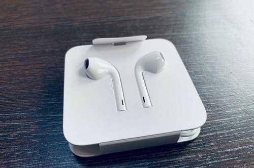 Наушники Apple EarPods