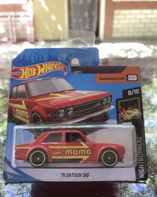 Модель машины 71 Datsun 510