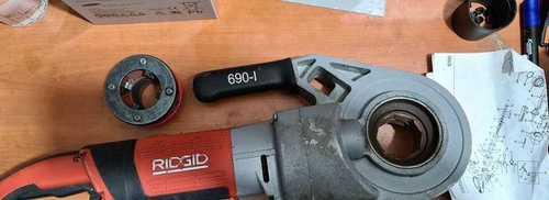 Клупп электрический ridgid 690