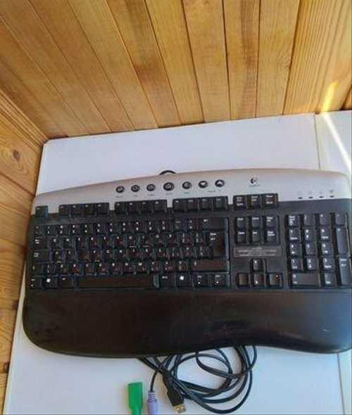 Клавиатура Logitech Y-ST39 с подставкой для рук