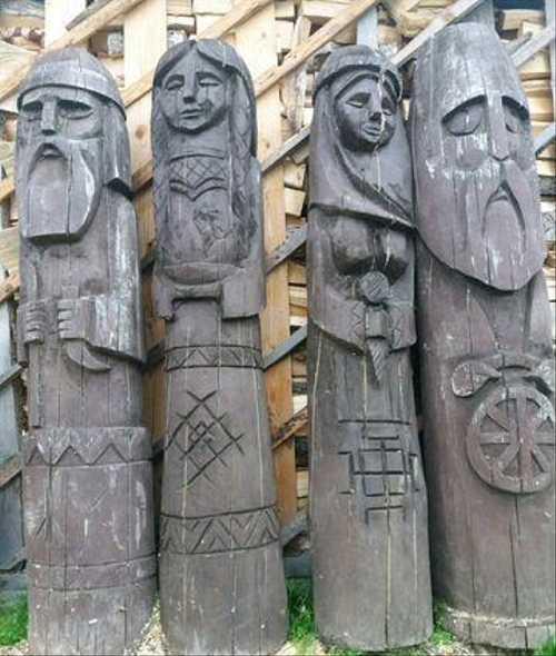 Идол москва. Деревянный идол. Деревянные идолы народов севера. Идолы деревянные фашистов. Идол фото.