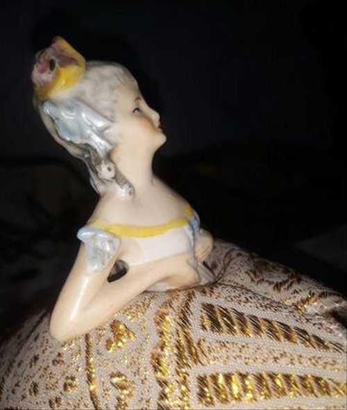 Антикварная Кукла- игольница из фарфора 1800 года