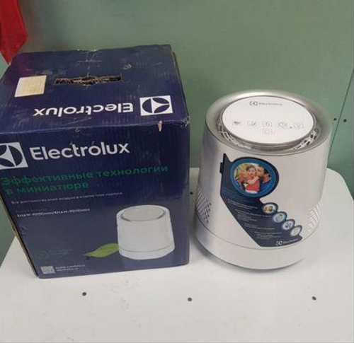 Новая мойка воздуха Electrolux ehaw-9015D mini