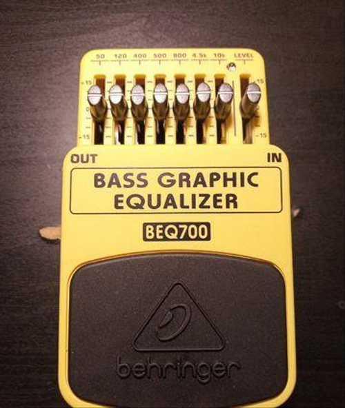 Басовый эквалайзер behringer BEQ700