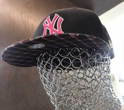 Бейсболка NY Yankees с узором клетка от New Era