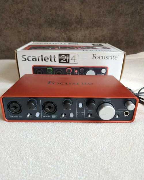 Звуковая карта Focusrite Scarlett 2i4