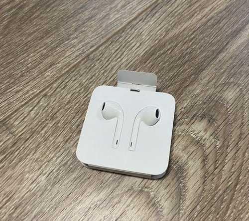 Наушники airpods lighting
