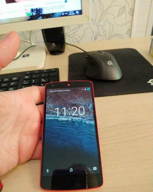 Телефон LG Nexus 5 2/16