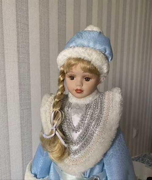 Кукла фарфоровая Снегурочка