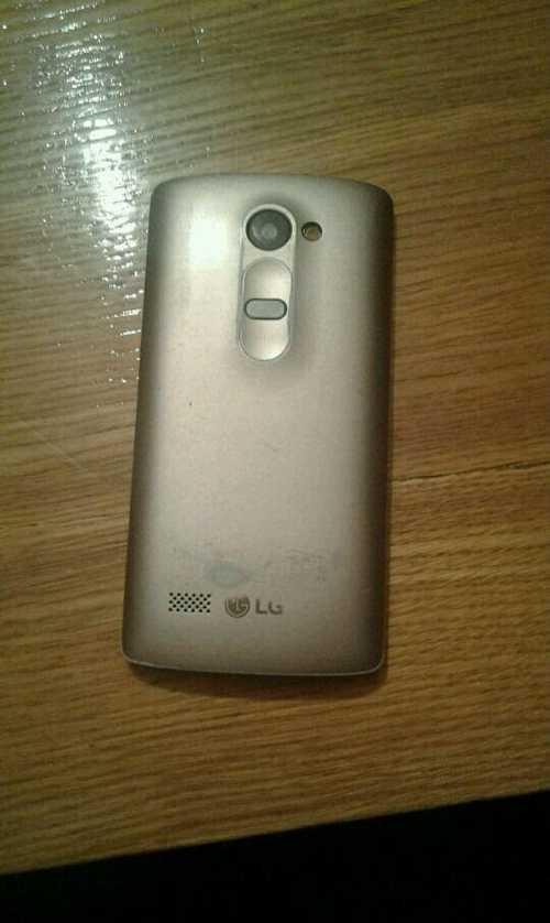 Продам телефон LG leon