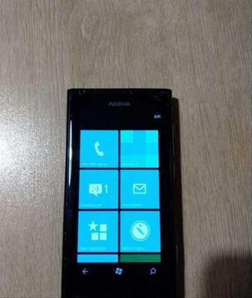 Телефон Nokia lumia 800