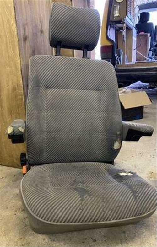 Капитанское кресло vw t4