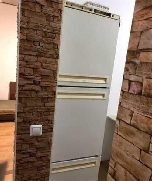 Холодильник бу трехкамерный