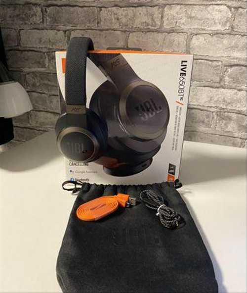 Наушники JBL Live 650btnc