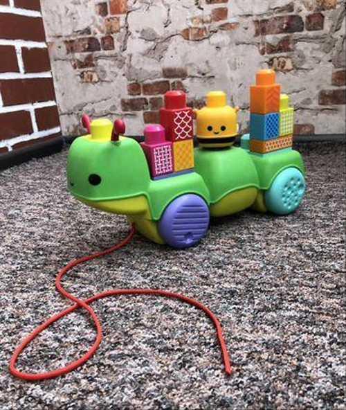 Музакальная Гусеница fisher price