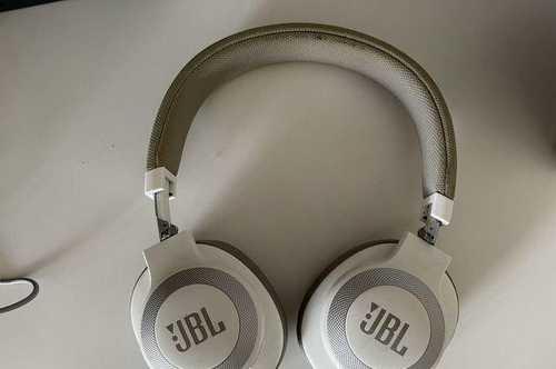 Беспроводные наушники jbl e65btnc