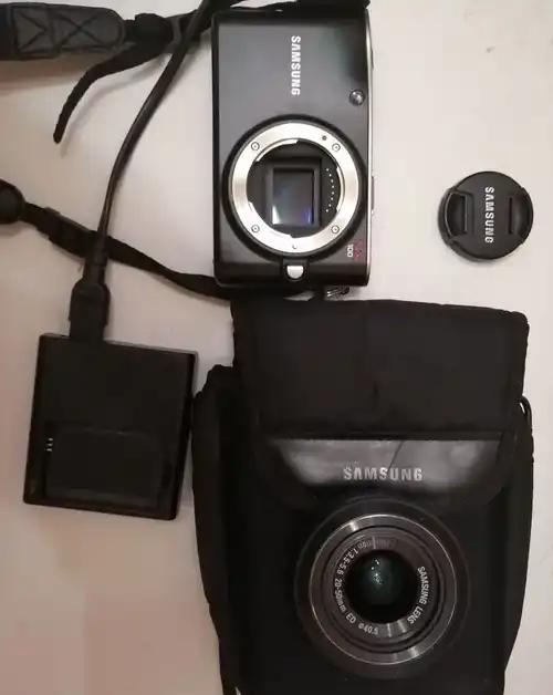 Фотоаппарат с обьективом samsung nx100