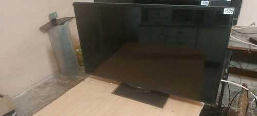 Телевизор Dexp 32B3000. С дефектом