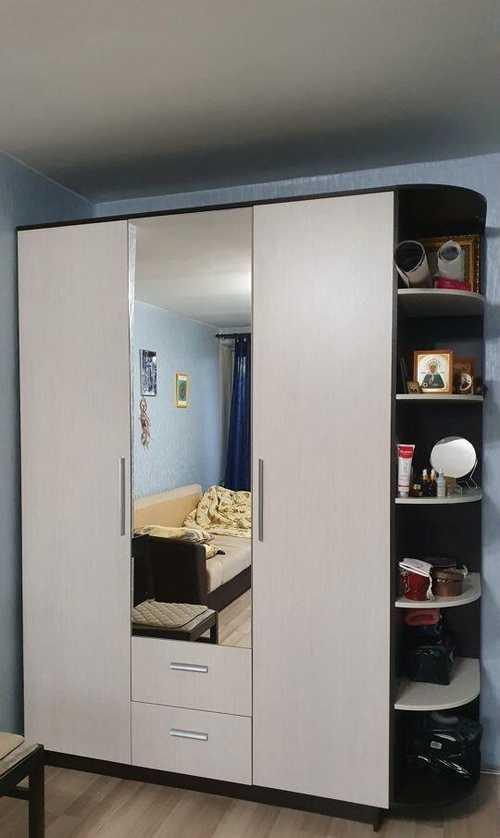 Комплект мебели: шкаф, комод, стенка, диван, пуфик