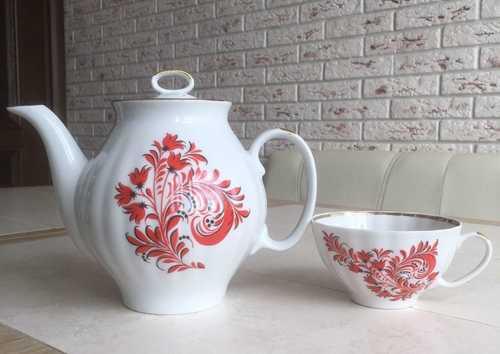 Заварочный чайник и чашка Дулёво 1990-е гг