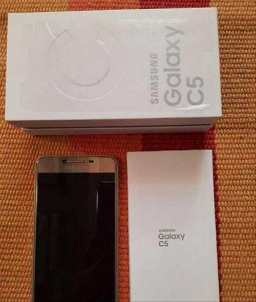 Телефон Samsung Galakxy C5