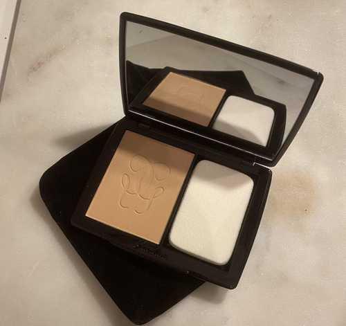 Пудра Guerlain Lingerie de Peau SPF20