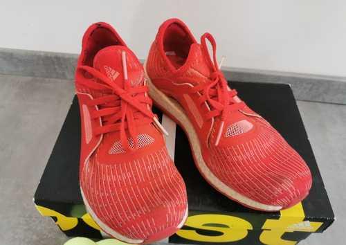 Женские красные кроссовки Adidas Energy boost