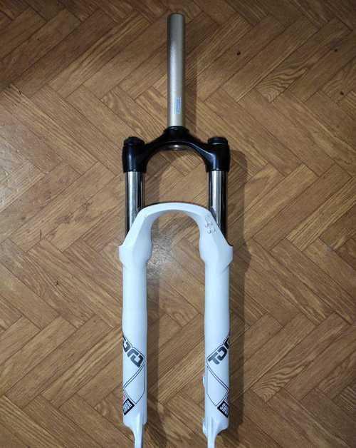 Вилка Rockshox tora