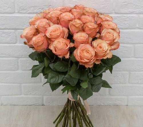 25 пионовидных роз Кахала