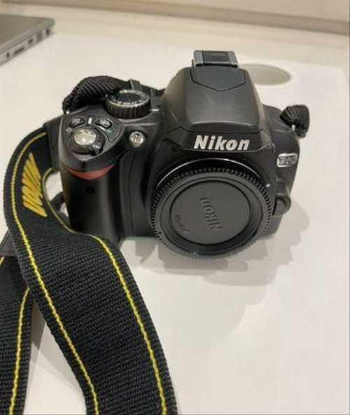Зеркальный фотоаппарат Nikon d60 (тушка)