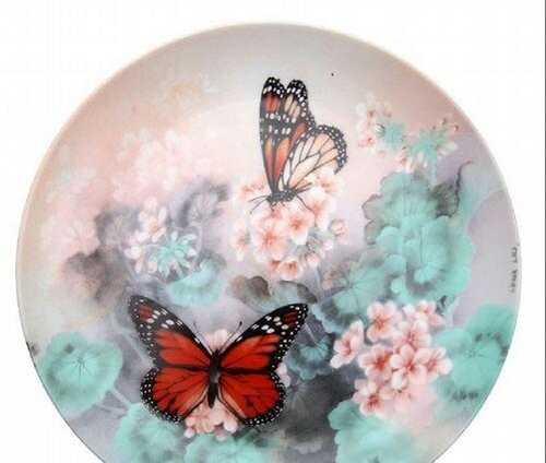 Лена Лю "Бабочки "Монарх", декоративная тарелка
