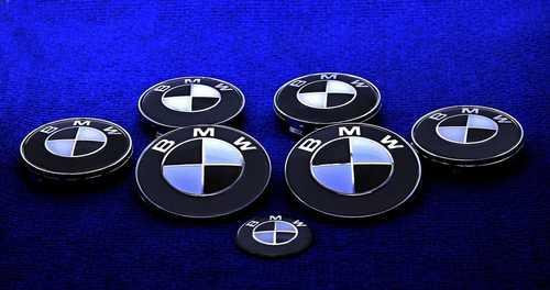 Комплект эмблем BMW капот багажник диски руль ч/б