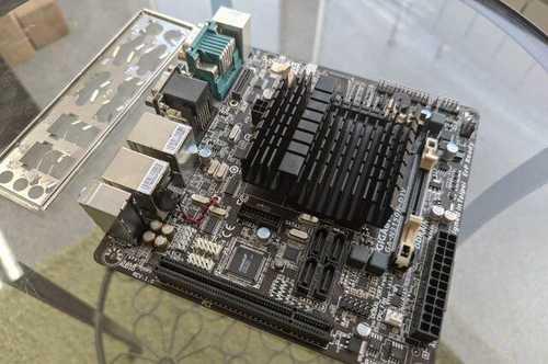 Матплата Gigabyte GA-N3150-D3V с процессором, DDR3