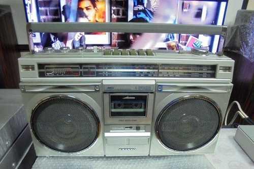 Sanyo M9935 LU