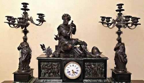 Антикварные каминные часы с канделябрами, XIX век