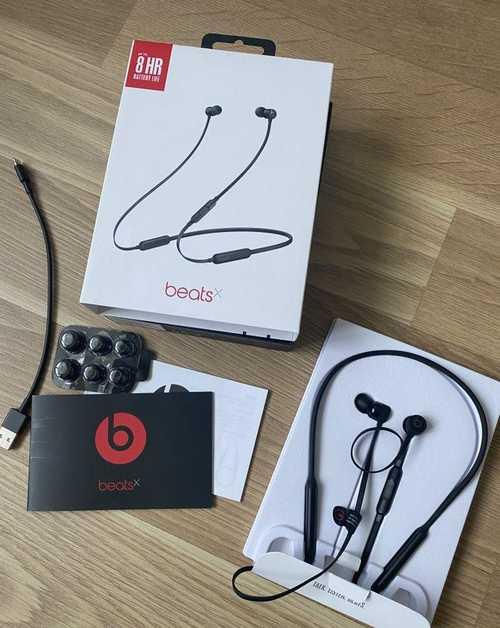 Беспроводные наушники-вкладыши BeatsX