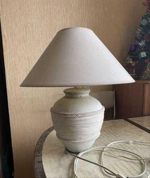 Лампа настольная прикроватная с абажуром беж