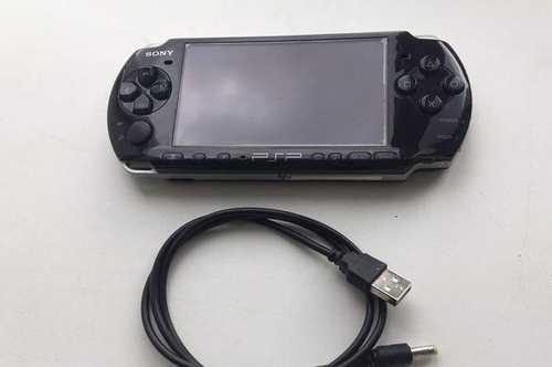 PSP 3008 Black / прошитая + 16гб игр