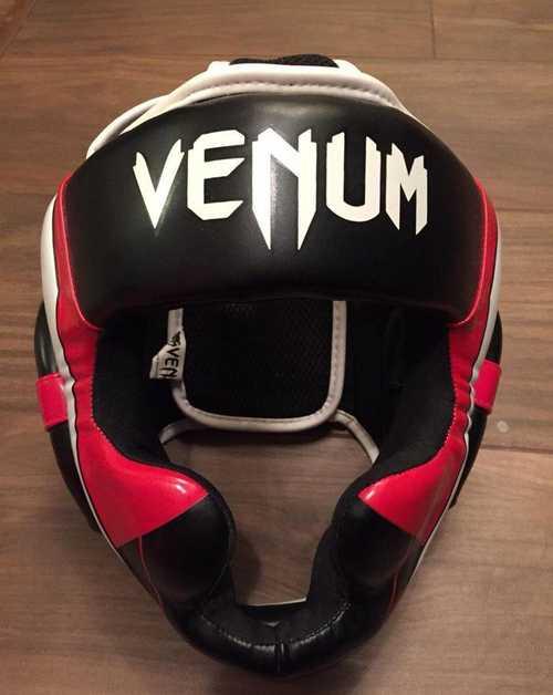 Боксерский шлем от Venum