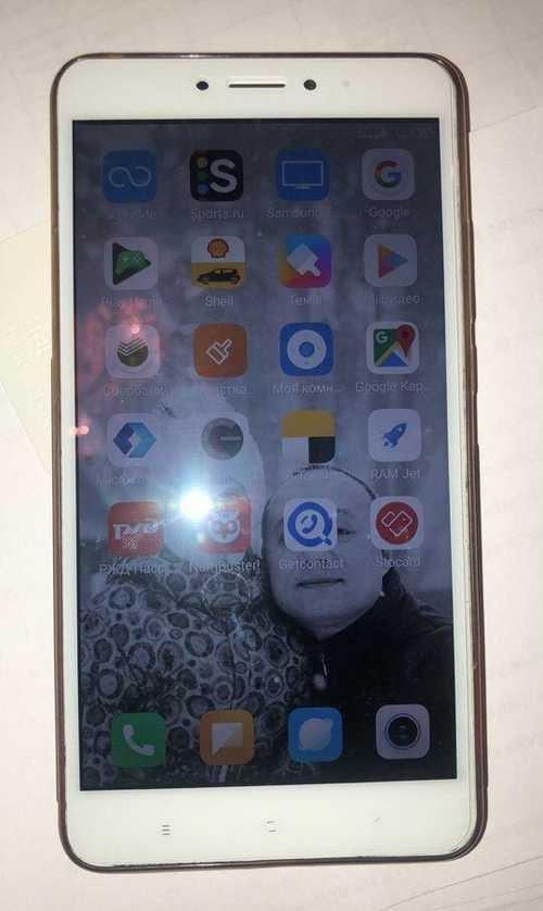 Телефон Xiaomi Mi Max2